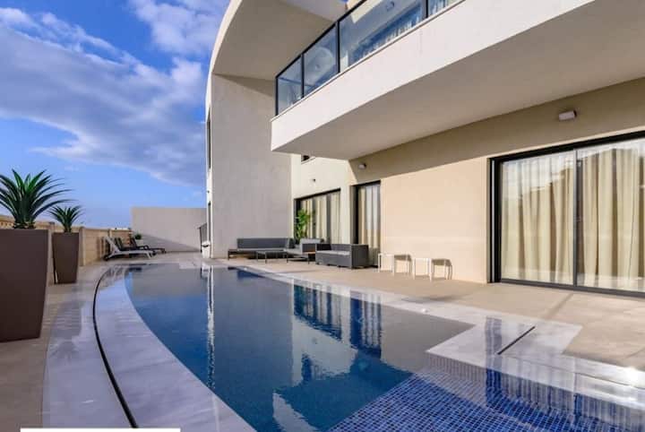 Top-class Luxury Villa Troya With Heated Pool - 伊拉特