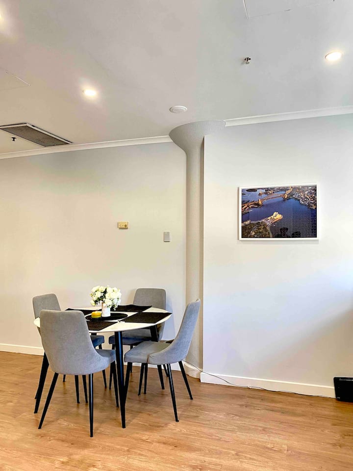 Comfy Queen Bedroom,near Sydney Cbd Train,bus,tram - Bondi Beach