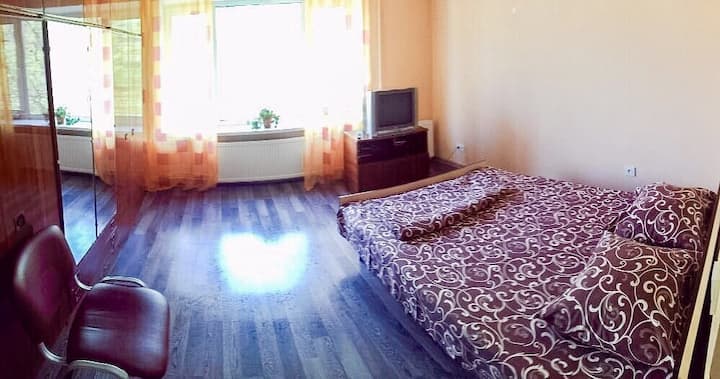 Cozy Apartment Near The Airport-5, Downtown-25min - Борисполь