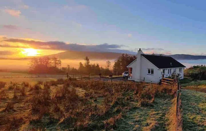 Unique Space Within Farm Cottage Overlooks Portree - Skye