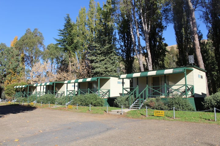 Gundagai Tourist Park- Superior Cabin - Gundagai