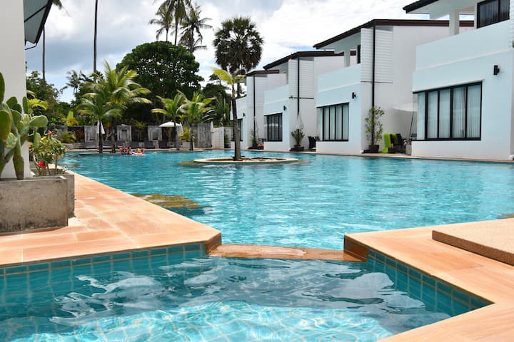 Pool Access Townhouse / 3 Bedrooms - Ko Lanta District