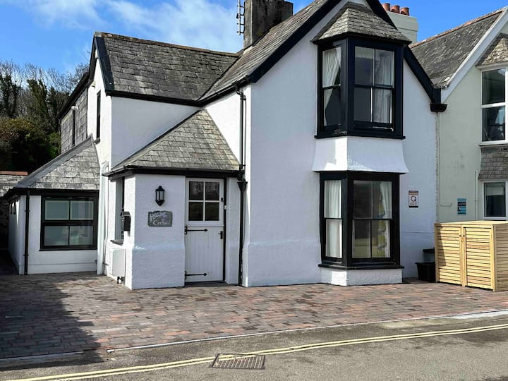 Rosehip Cottage, On Bude Canal, 200 Yds From Beach - Widemouth Bay