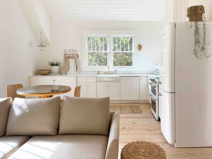 New Sustainable Apartment On Quaint Dirt Road - Atlanta, GA