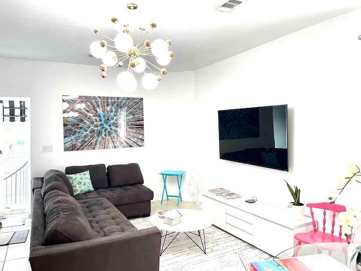 Amazing Property Comfortable For Larger Groups - Miami