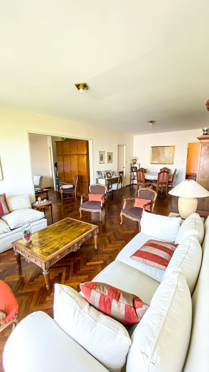 Hermoso Apartamento En  Pocitos - Montevideo