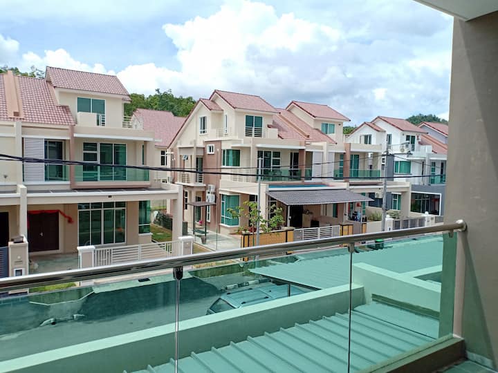 Fun House 248 @Kuah Town5bedroom - Langkawi