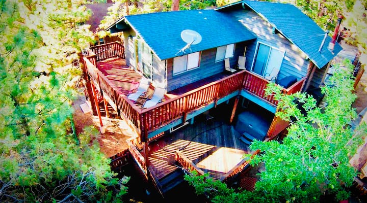 Luxury Cabin 8 Beds & Hottub +Near Big Bear Resort - Big Bear Lake, CA