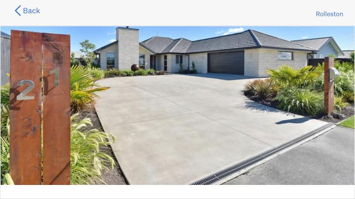 Beautiful, Modern And Spacious Home - West Melton