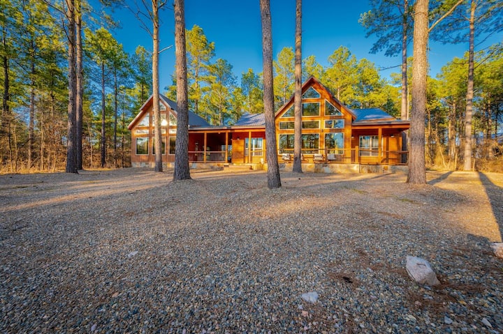 Round Top Retreat 5 Bedroom Luxe Cabin With - Broken Bow, OK