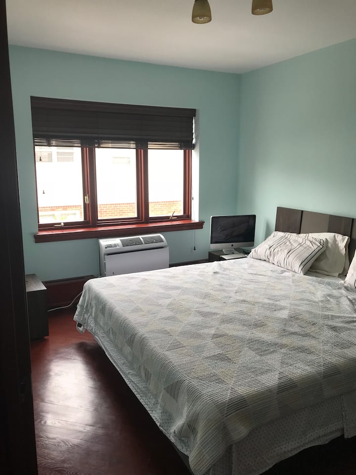 Huge 3 Bdrm Apartment On The Beach Paradise - Rockaway Beach