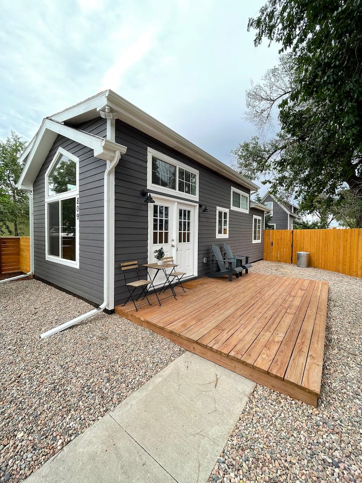 The Cottage At The Urban Farmhouse - Downtown - Colorado Springs, CO