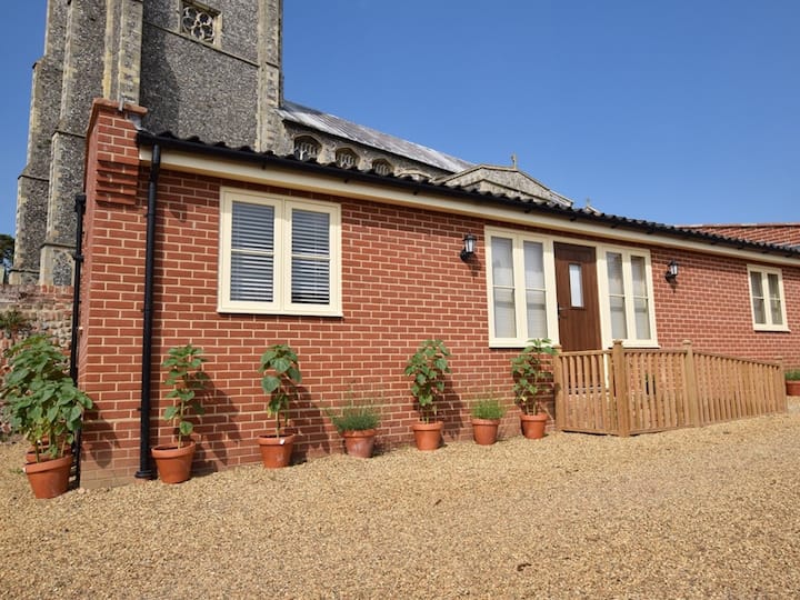 Four Church View Stables, The White Lady, Worstead - Horning