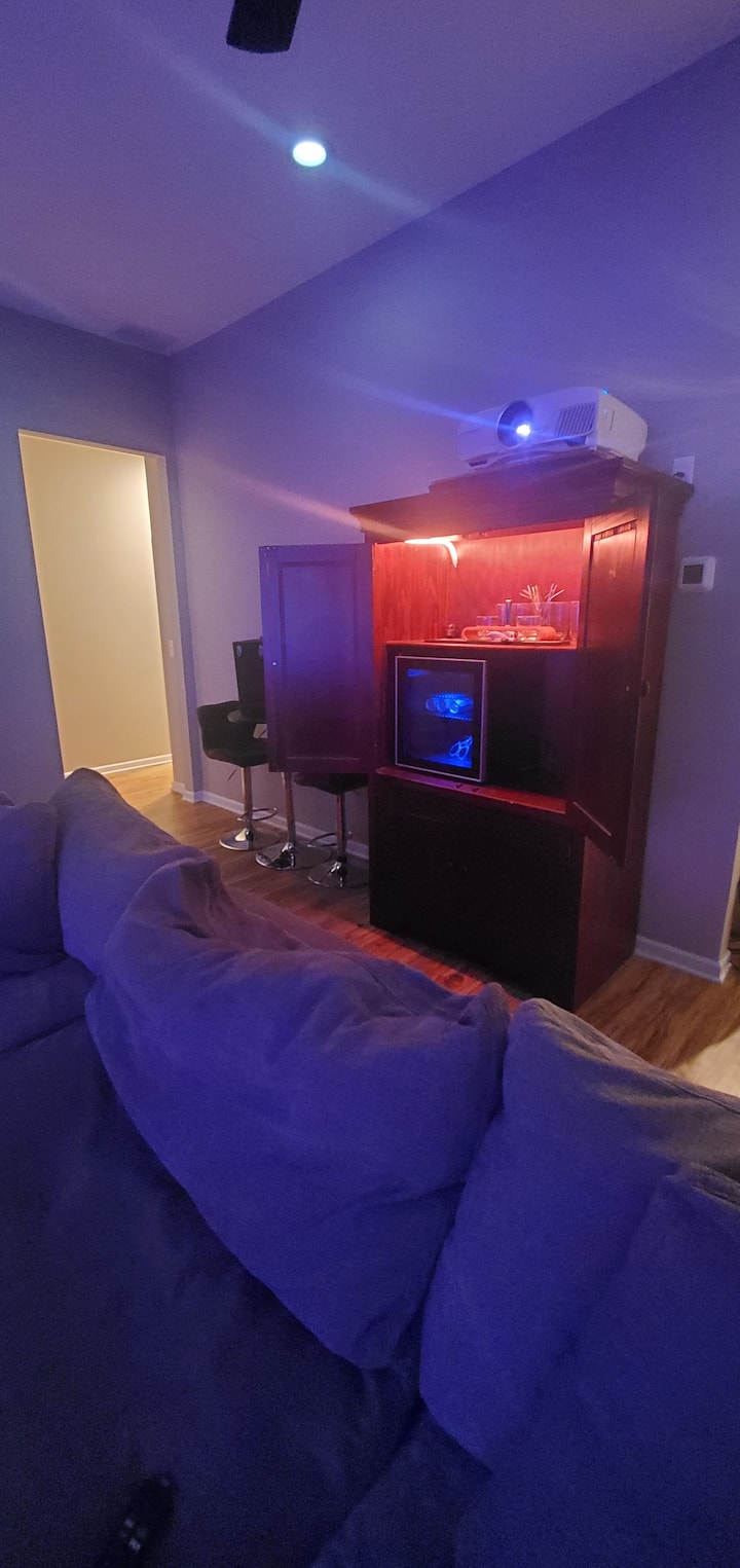 Private Hot Tub And Home Theater! - James Island, SC