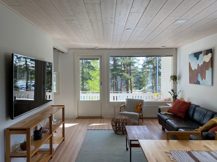 Leporinne  - Kolmio Keskustassa Järven Rannalla - Finlandia