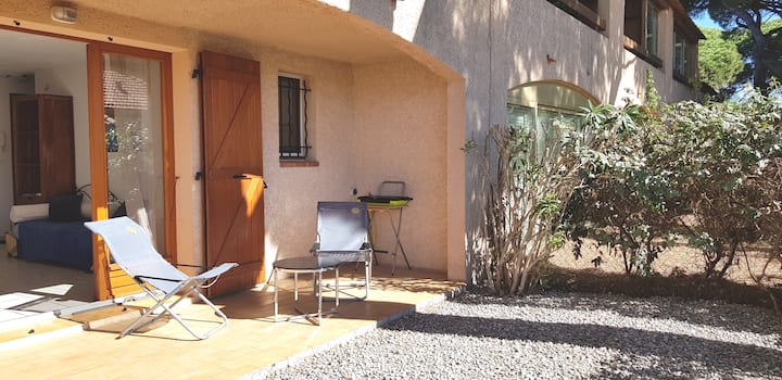 Logement  Entier Studio Garage Prox Port Et Plage - La Capte