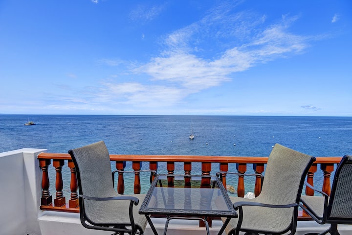 H1079: 2bd Villa, Ocean Views, No Steps, Golf Cart - Santa Catalina Island, CA