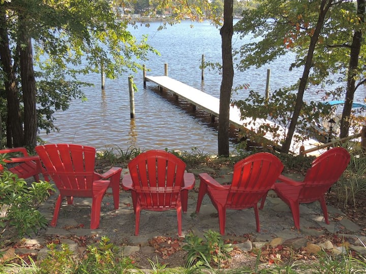 Lovely Waterfront Home With A View - Pasadena, MD
