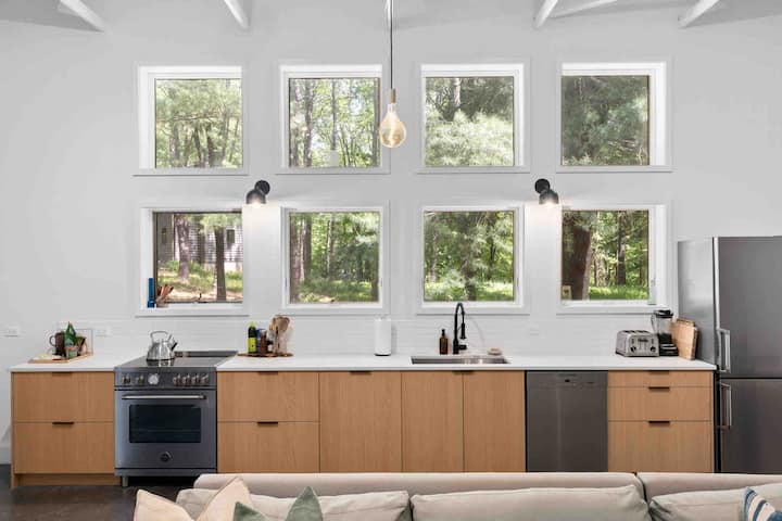 New Paltz Guest Cabin Nestled In The Woods - Gardiner, NY