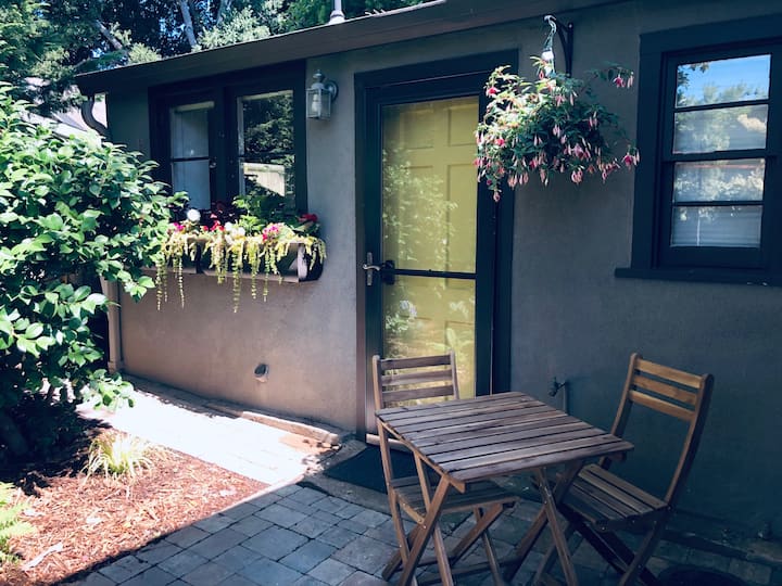 Studio Cottage Close To Stanford And Downtown - Palo Alto, CA