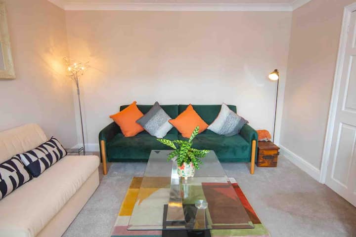 1 Bedroom Self Contained Apartment In Christchurch - Highcliffe