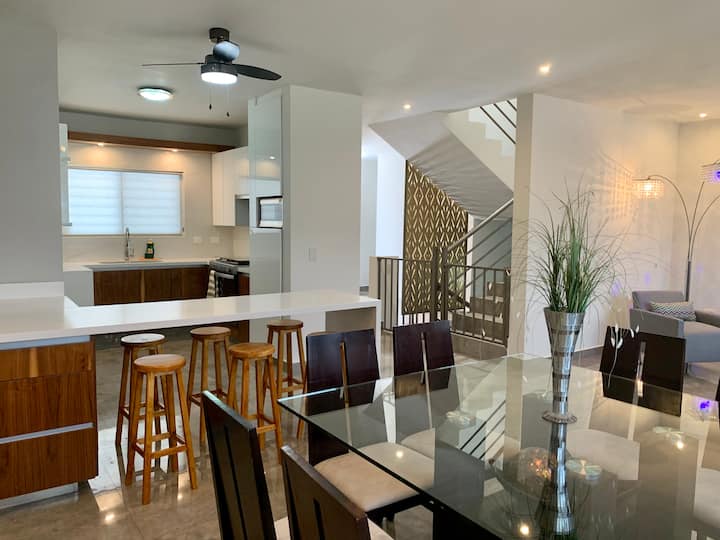 Cómoda Casa Fracc Privado Sur De Mty - Monterrey