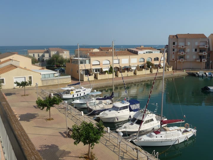 T2 Vue Magnifique Sur Le Port Et La Mer - Plage de Frontignan