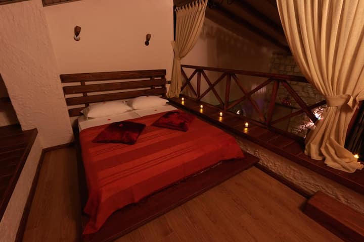 Spacious Deluxe Suit With Excellent Location - Alaçatı