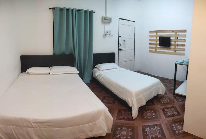 Deluxe Queen Room Bulat Cottage Cenang - Langkawi