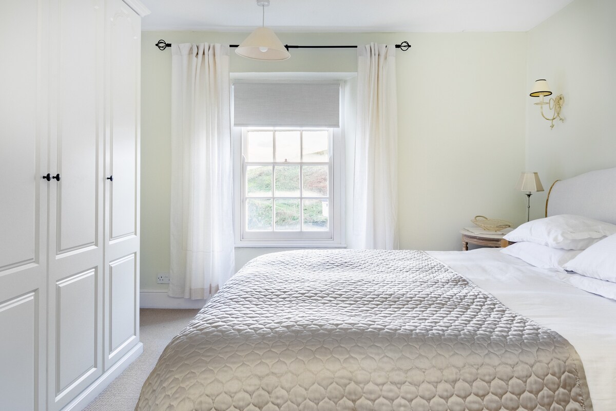 Cliff Garden, Portloe - Cottage with Sea Views - Cottages for Rent in ...