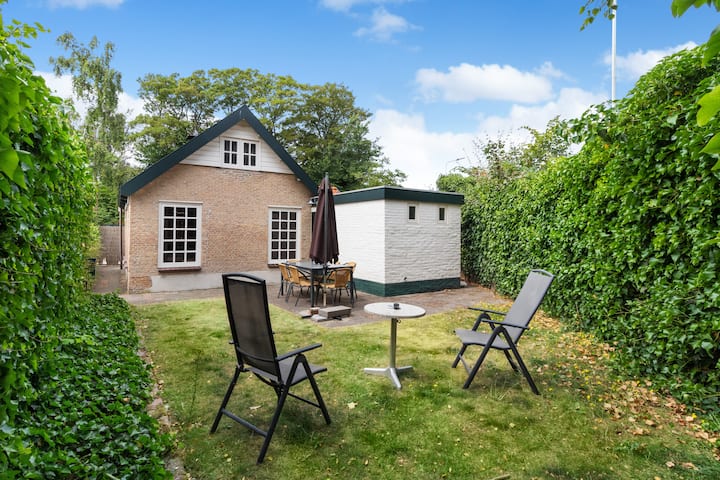 Sfeervolle Vakantiewoning In Centrum Renesse - Renesse