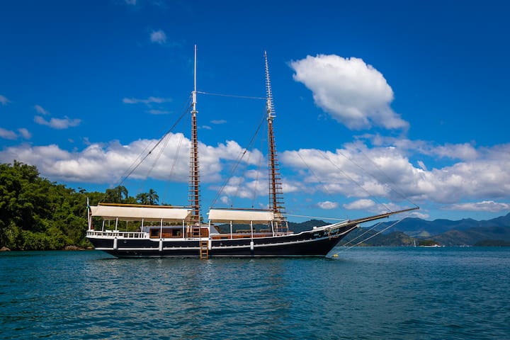 Escuna Linda Em Paraty - Paraty