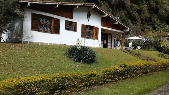 Casa Em Condomínio Com Apenas 03 Casas - Teresópolis