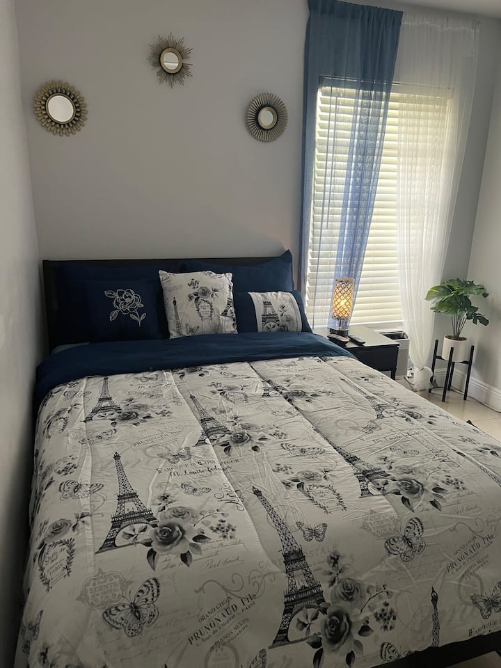 Cozy, Quiet & Comfy W/netflix/parking/ Pool/wifi - Tamarac, FL