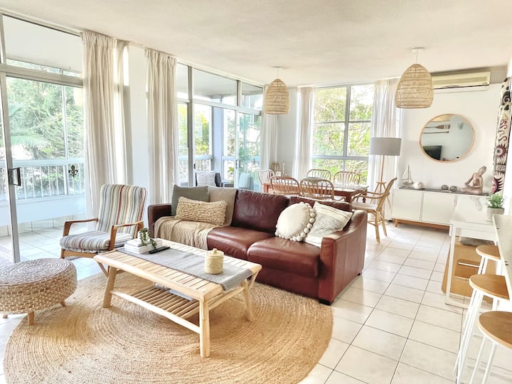 Lovely Spacious Apart, Pool, Walk To Beach & Pet - Broadbeach