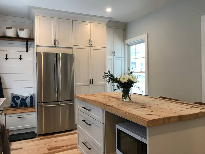 Cozy Village Cottage - Walk To Village/bike Path - Stowe, VT