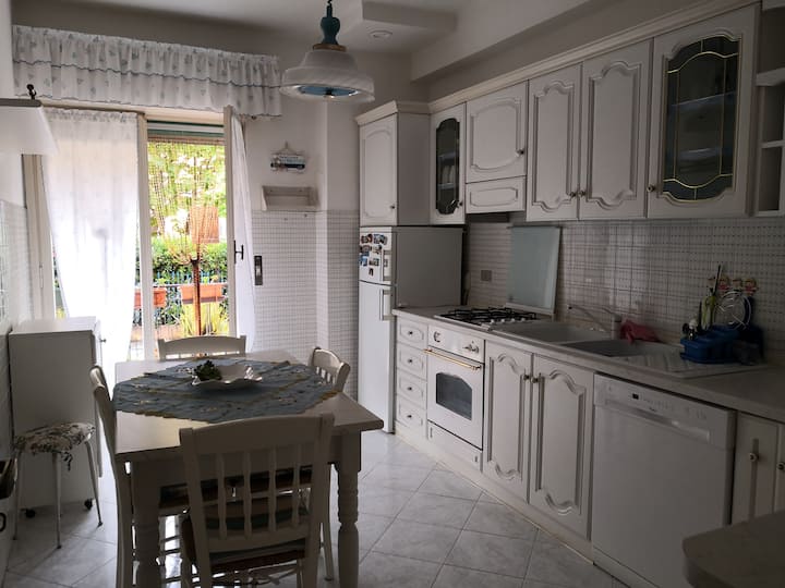 "Da Nonna Clelia" ... A Due Passi Dal Mare - Ventimiglia