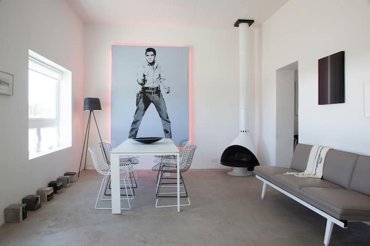 Gq Says This One Of The 7 Coolest Houses In Marfa - Marfa, TX