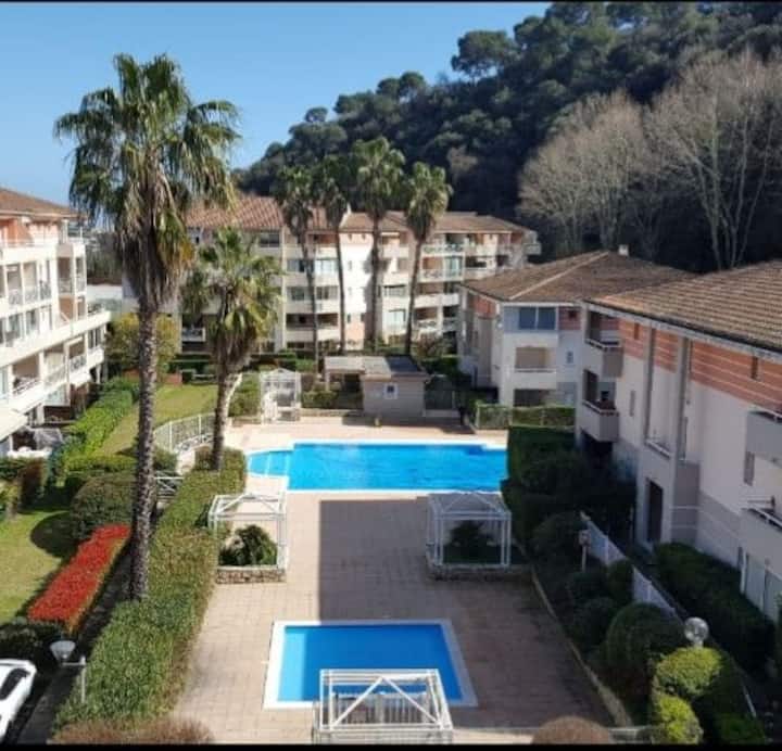 T3 Avec Piscine - Jardin - Terrain De Tennis - Cagnes-sur-Mer