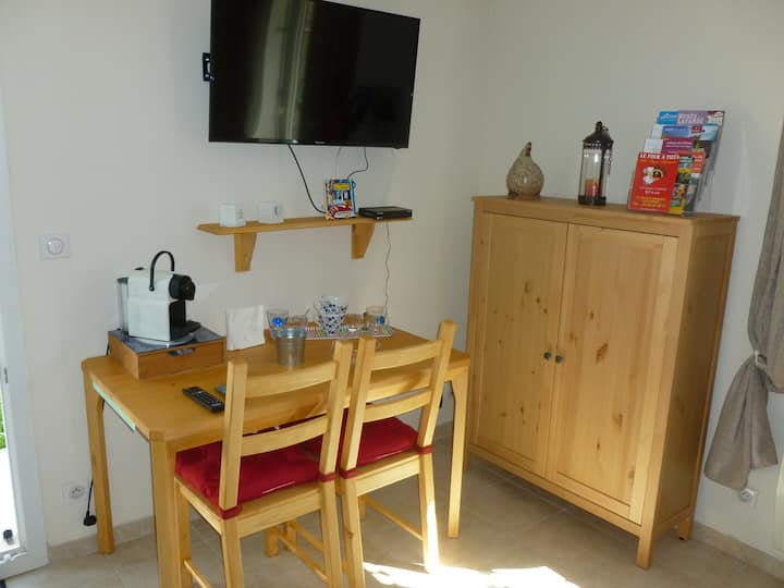 Chambre Privée
Pas De Frais De Ménage - Avignon