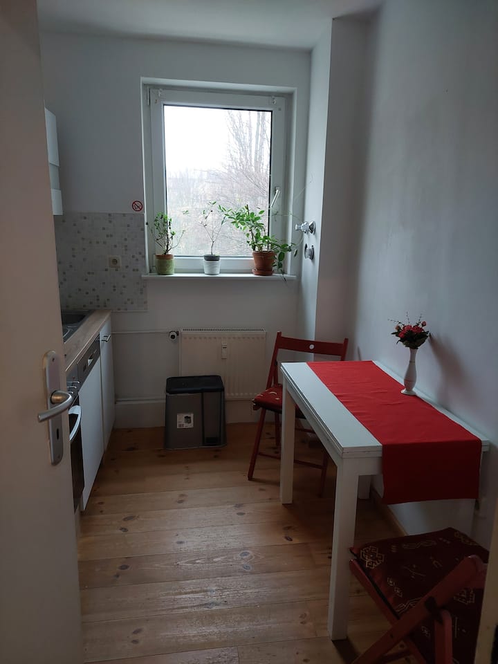 Zimmer Mit Separatem Bad Im Herzen Von Kreuzberg - Berlin