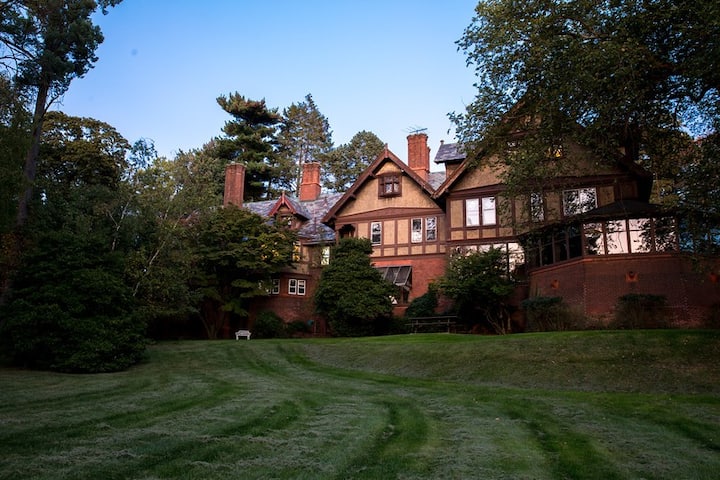 Shadowbrook Manor - 1890's Gem - Sleepy Hollow, NY