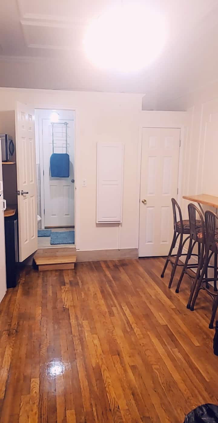 Private Entrance Room W/bath In Bedstuy Brownstone