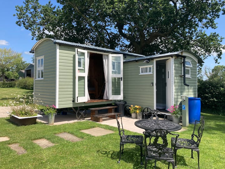 The Daisy Shepherds Hut, Ashbourne Nr Alton Towers - England