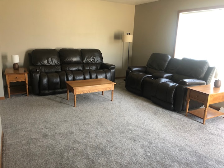 Spacious Condo Near Uni Dome - Cedar Falls, IA