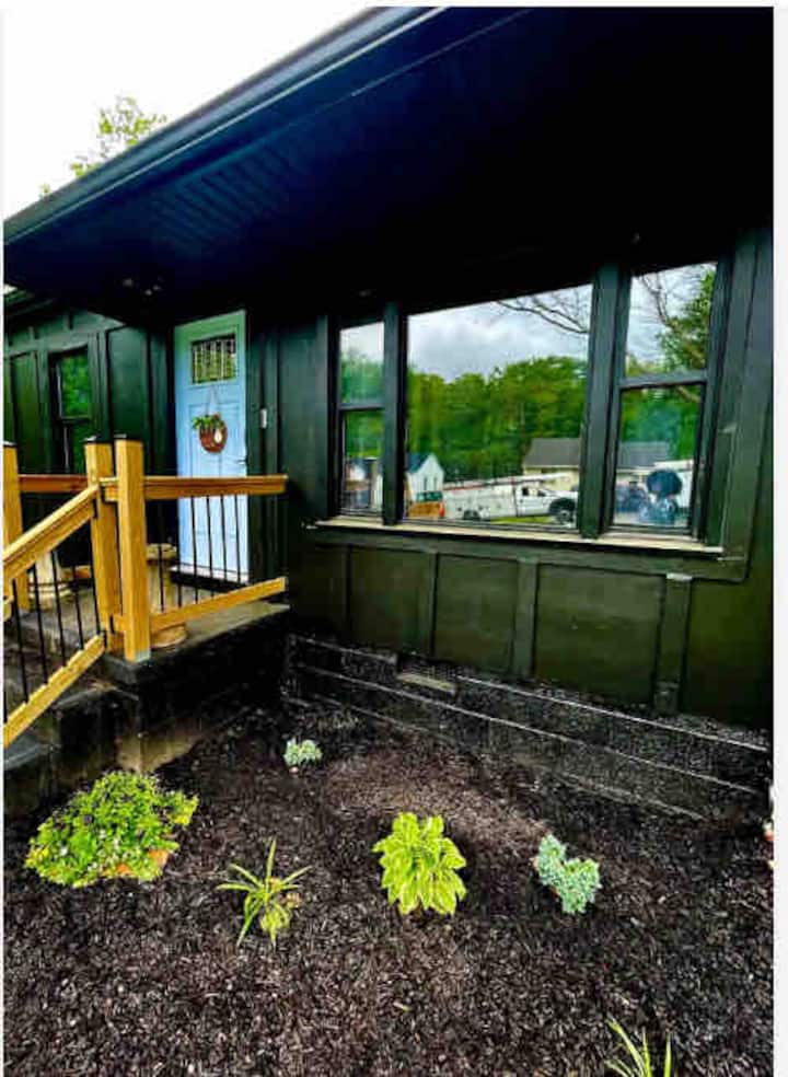 Workers Stay*sleep9*hot Tub*park Trucks*2 Mil Food - Clarksville, TN