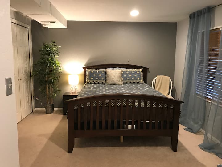 Guest Suite, Patio With Mountain View - Westminster, CO