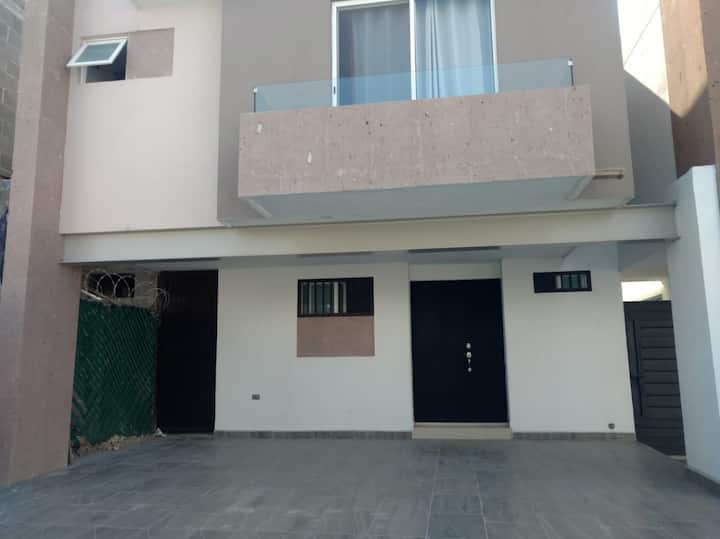 Casa Calle Lugo #109, Colonia Valle La Rioja, - Monterrey Airport (MTY)