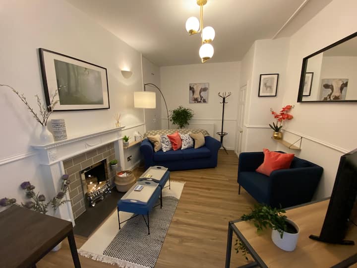 Galashiels Accommodation *Free Parking/wifi - Galashiels