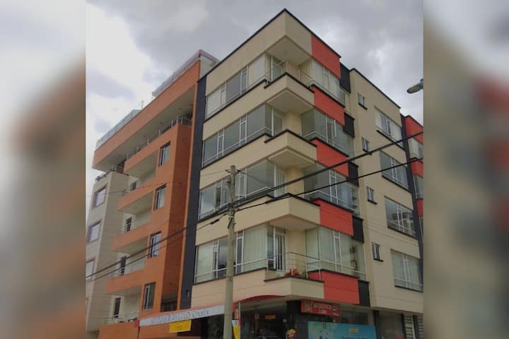 Apartamento Grande Y Acogedor En Duitama. - Duitama